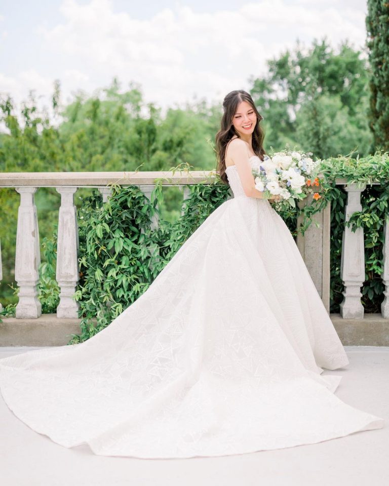 Quynh Pham (USA) and the princess wedding dress designed specifically ...